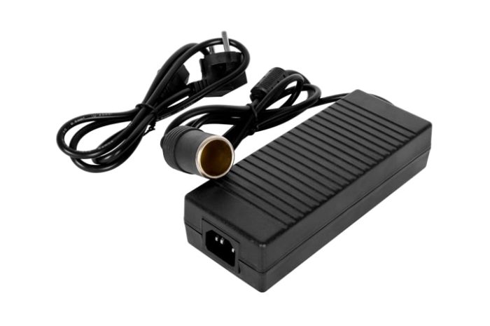 آداپتور تبدیل برق شهری به فندکی | 5499 | فروشگاه اینترنتی دیجی ابزار